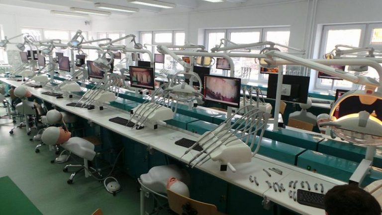 ΟΔΟΝΤΙΑΤΡΙΚΗ ΣΤΗ ΡΟΥΜΑΝΙΑ - Study In Romania